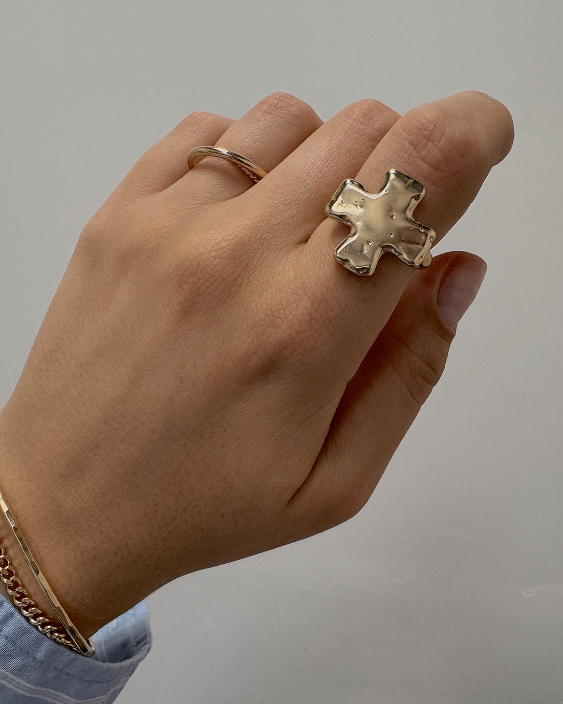 Chunky Cross Ring – James Michelle