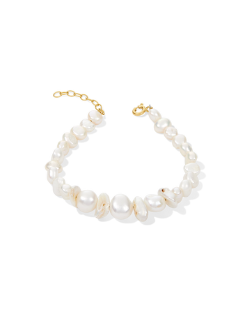 In The Pearls Bracelet – James Michelle