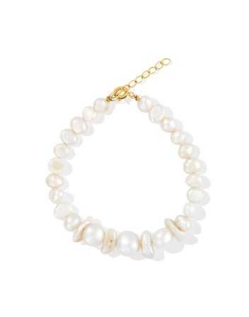In The Pearls Bracelet – James Michelle